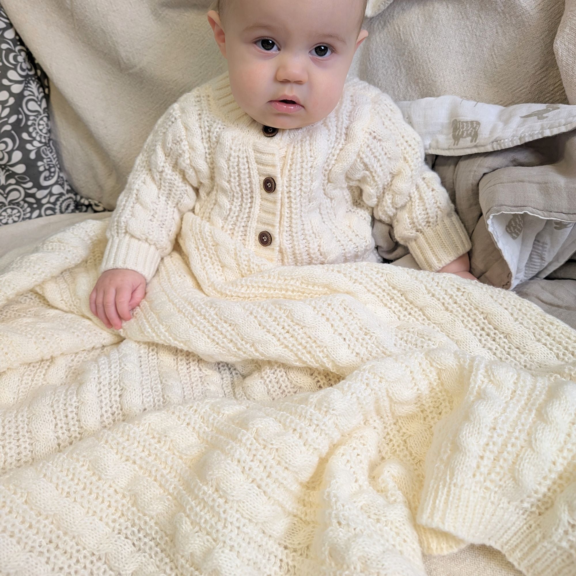 Cream Cable Knit Blanket with Bow - Baby Blankets - Bumbles & Boo